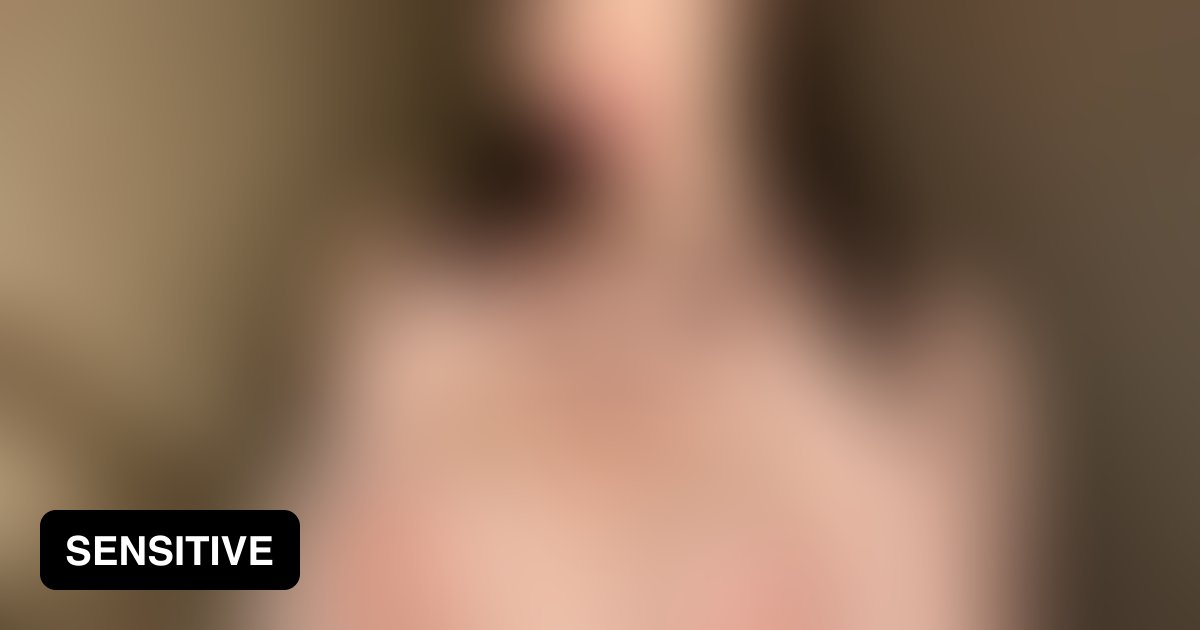 Sexy in black - 9GAG