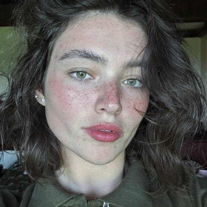 Smash or Pass? Instagram Model/ Italian Pagan Non-Virgin Perfect Goddess Queen: @gio.scottii - 9GAG