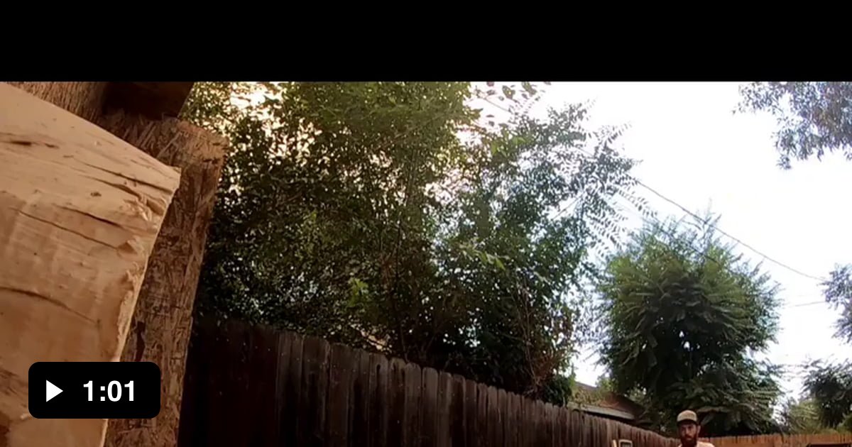 This guy’s impressive knife and axe throwing skills - 9GAG