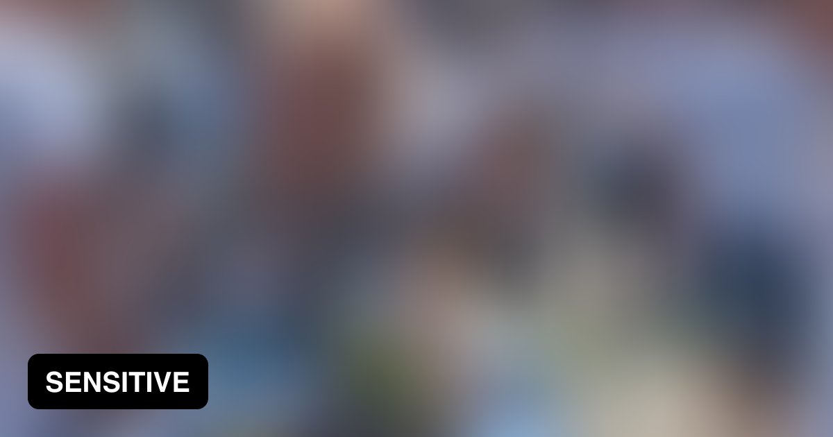 Cooked food? Lets block it until it spoiled. Packed uncooked instant food? Throw it away! - 9GAG