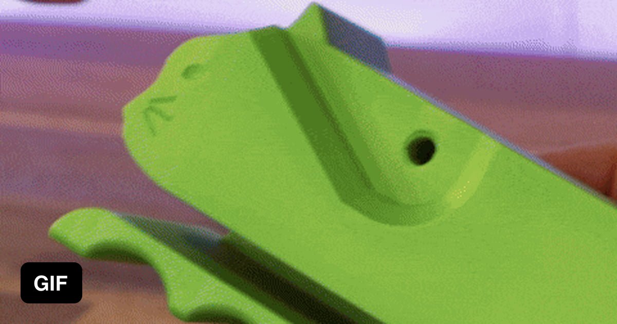 3D printed cardboard cutter to make cat scratchers - 9GAG