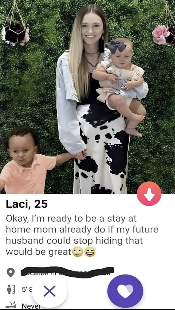 Stop hiding guys, she's ready for you to pay for her kids - 9GAG