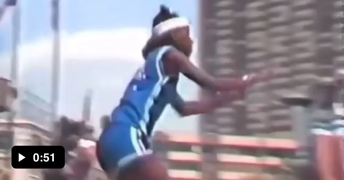 This double dutch performance from the 80s is pure energy and skill. - 9GAG