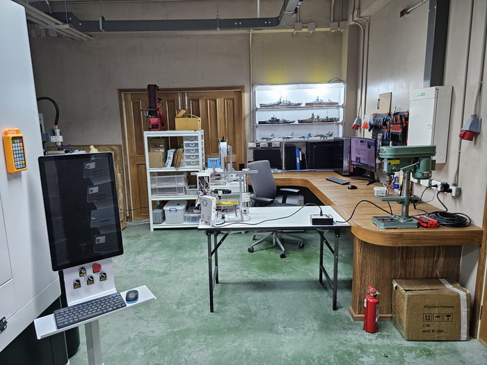 Home Workshop Battlestation - 9GAG