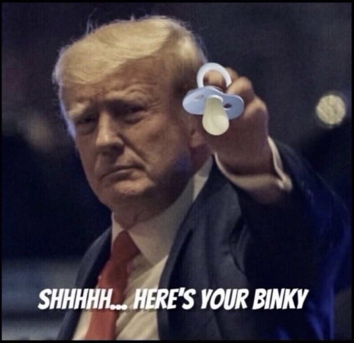 Cry lefties, cry - 9GAG