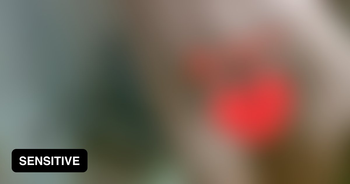 Blond Bombshell - 9GAG