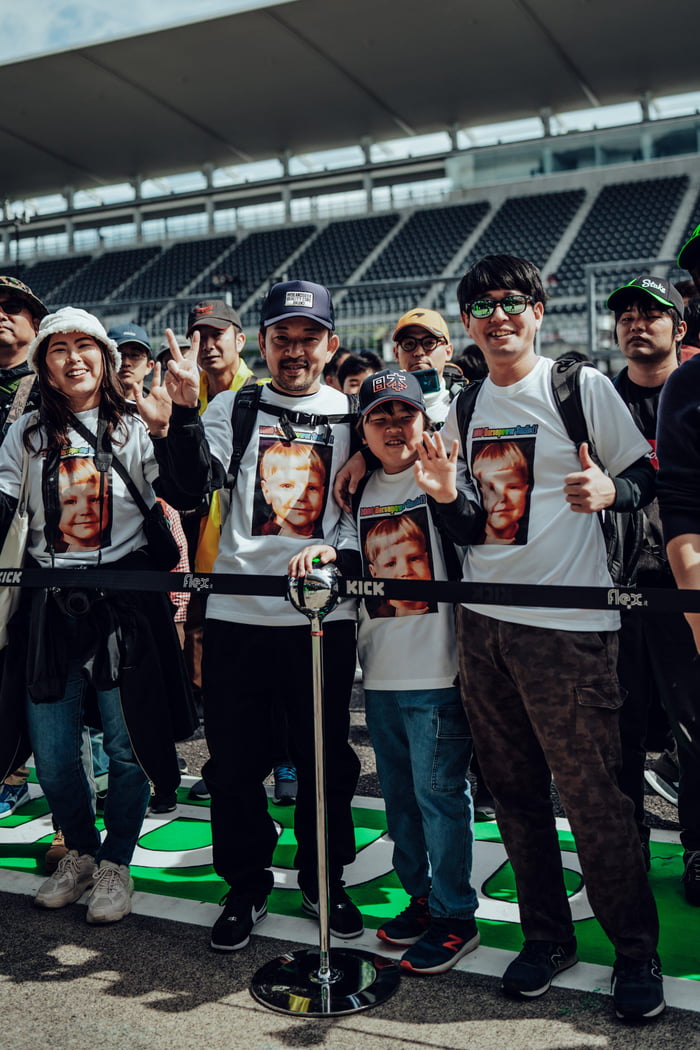 Outjerked by Japanese Stake fans - 9GAG