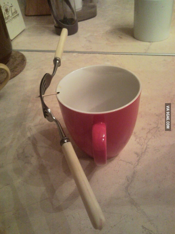 Sometimes I do this trick on parties to win easy money. I like the eyes ...