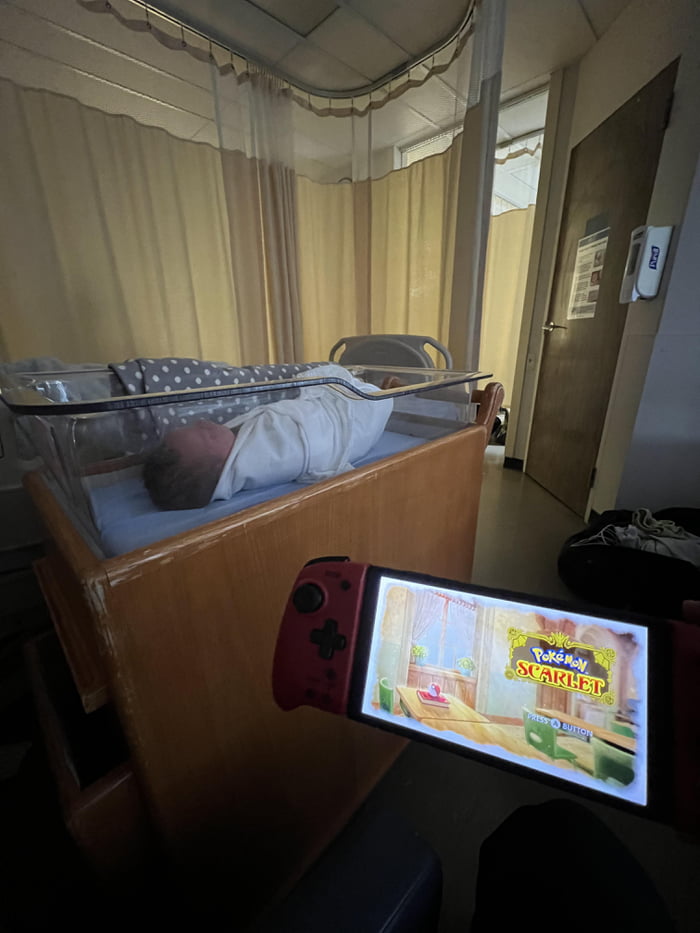 Player 2 has entered the game - 9GAG