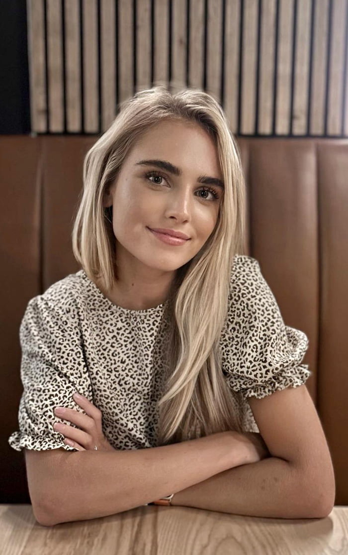 Emily Higgins - 9GAG