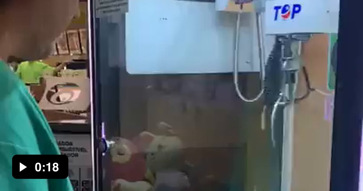Claw machine ? - 9GAG