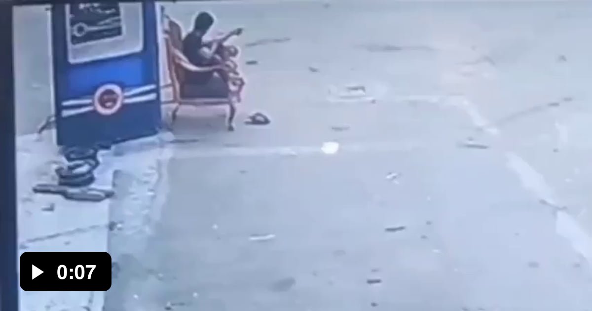 Spider sense in action - 9GAG