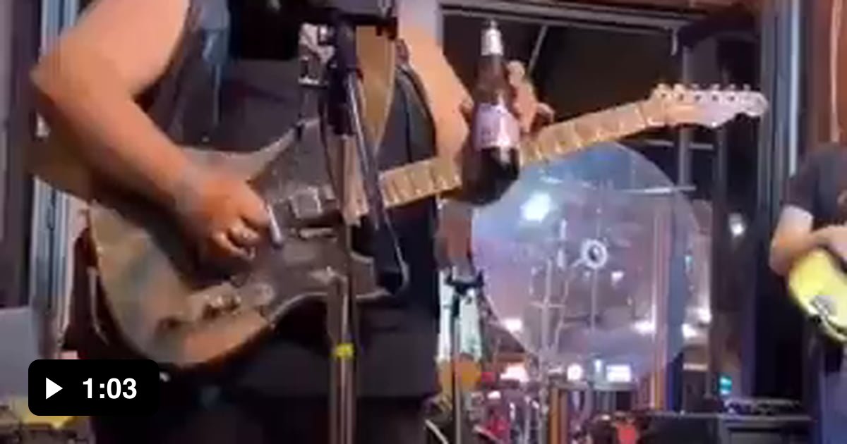Authentic hold my beer moment (Michael “Chili Dawg” Castleberry) - 9GAG