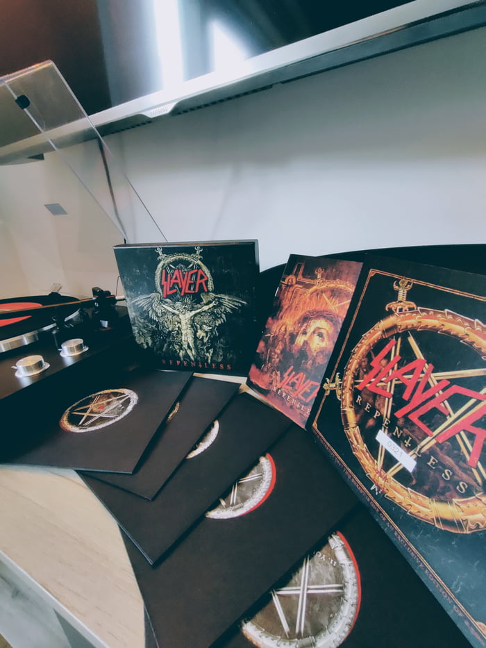 Now spinning: SLAYER - REPENTLESS Just scored me this nice little box ...