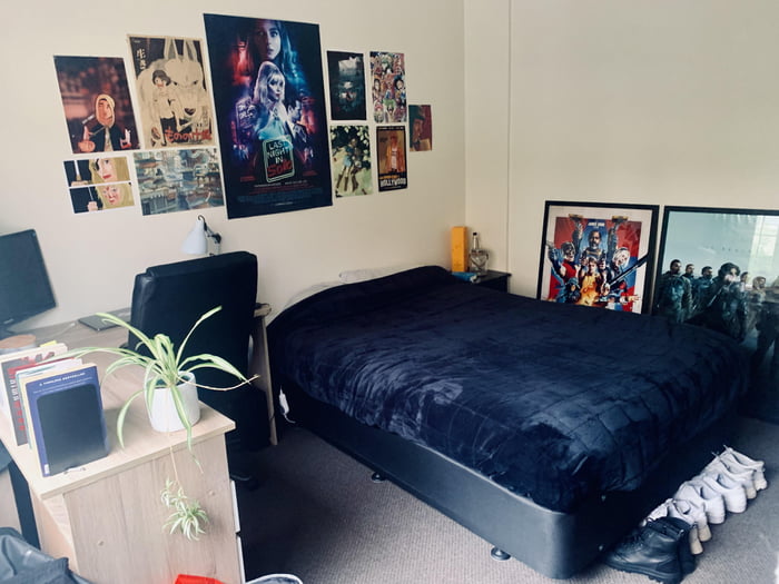 Early 20s bedroom - 9GAG