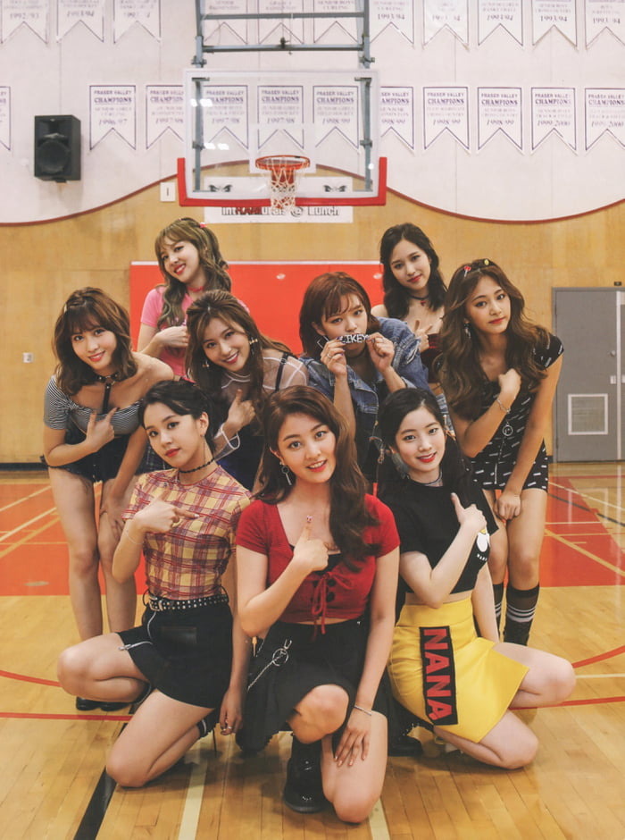 TWICE Likey Era ~heart heart~ - 9GAG