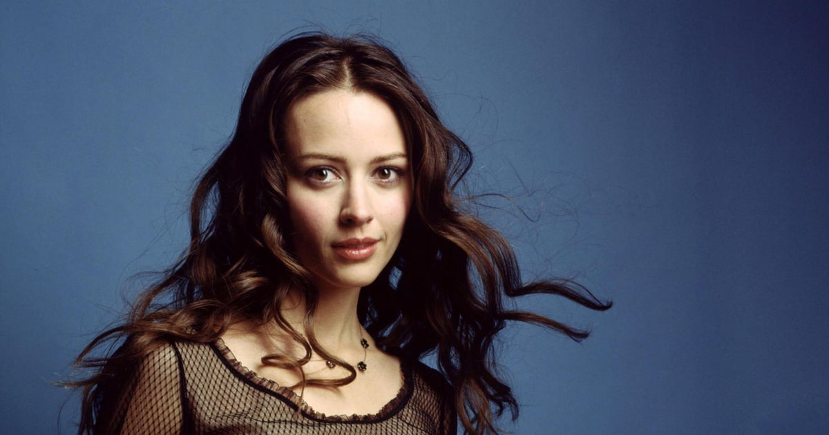 Amy Acker - 9GAG