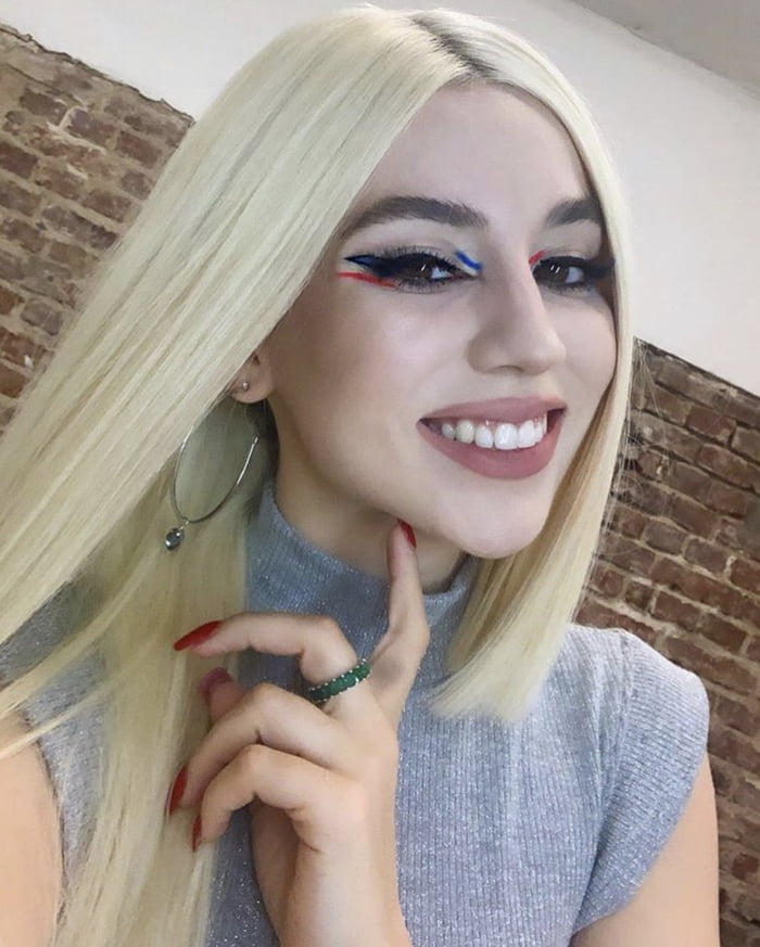 Ava Max - 9GAG