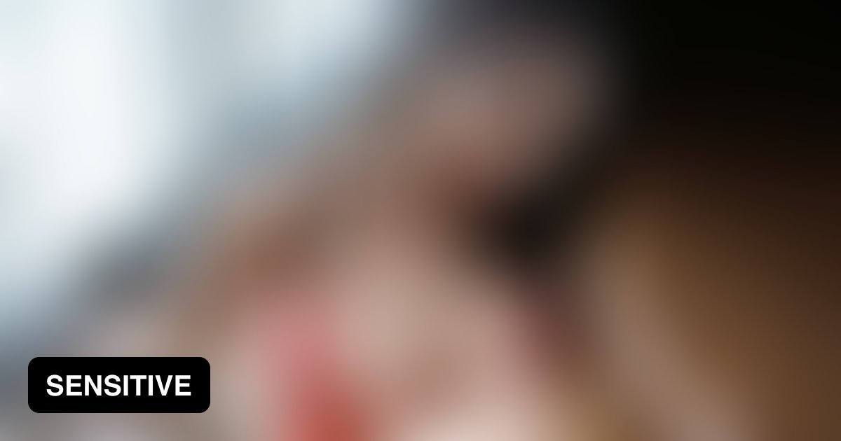 NSFW Linny Hill in red - 9GAG