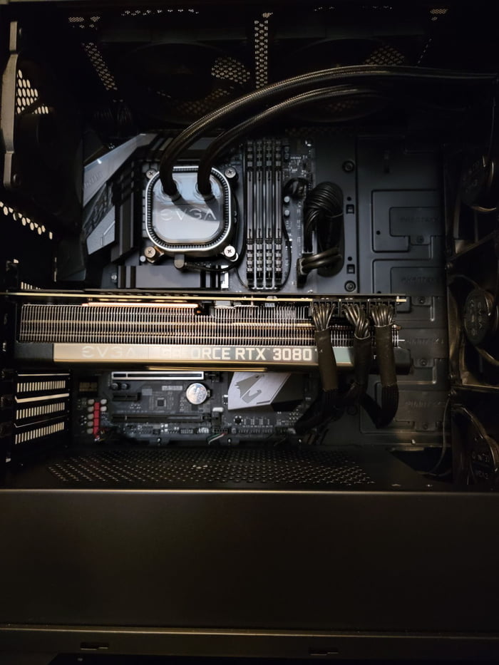 Non rgb black build. - 9GAG