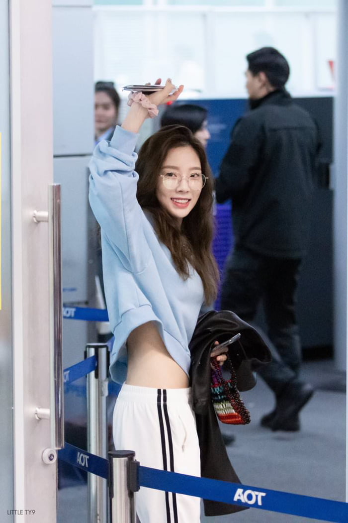SNSD Taeyeon - Tummy - 9GAG