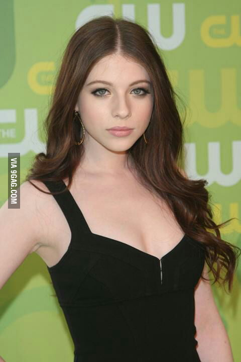 Michelle Trachtenberg, beautiful eyes! - 9GAG