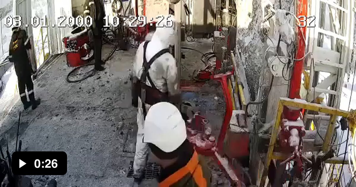 Drill falls down the hole on an oil rig - 9GAG