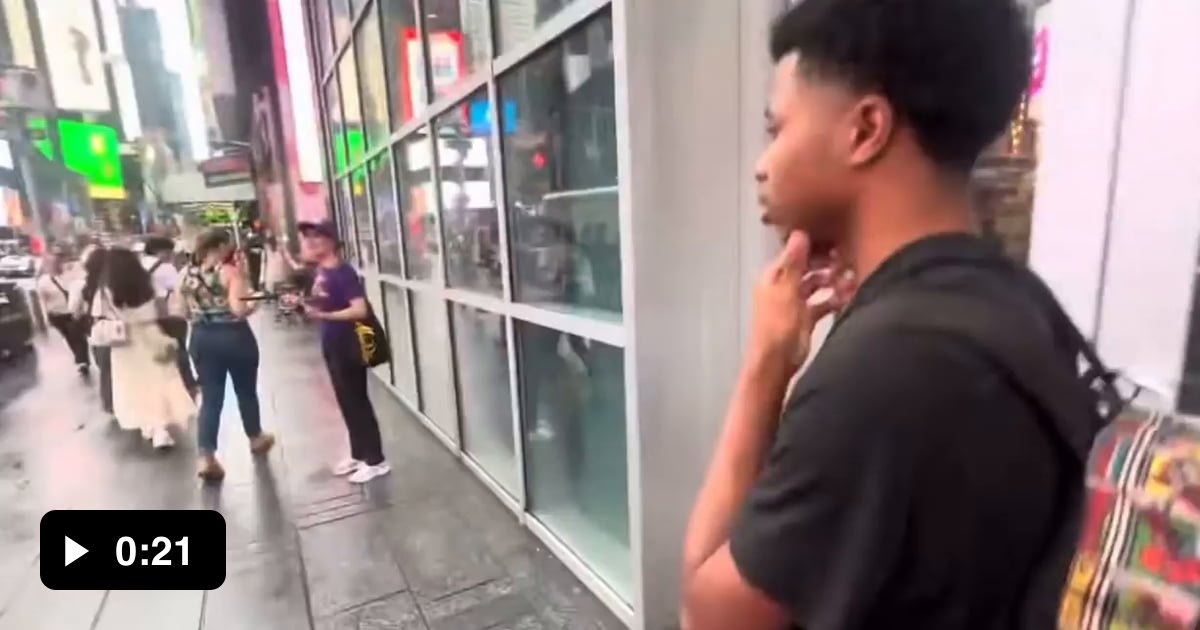 Which is the MC? - 9GAG