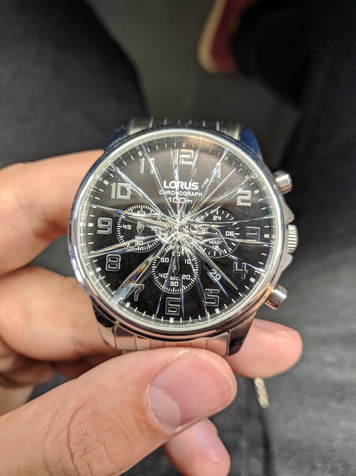 The way this watch broke - 9GAG