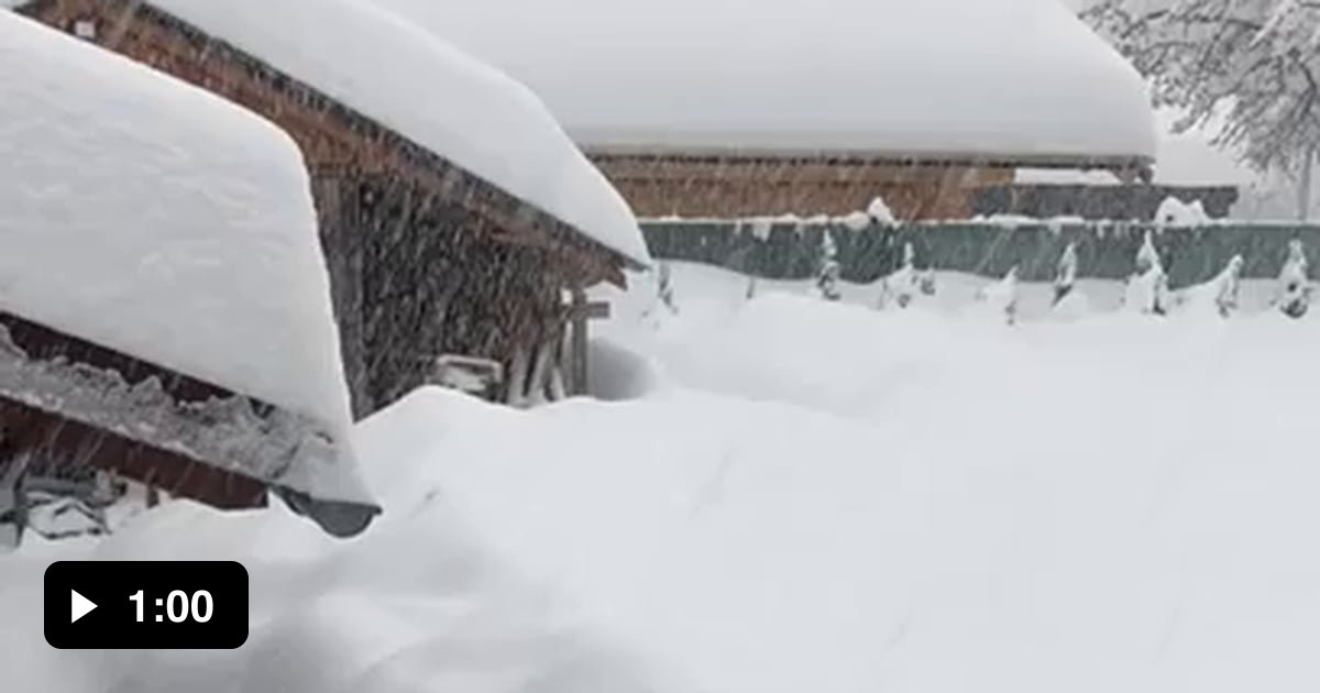Just a little bit of snow - 9GAG