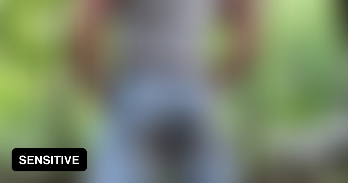 Bulging Ass Denims - 9GAG