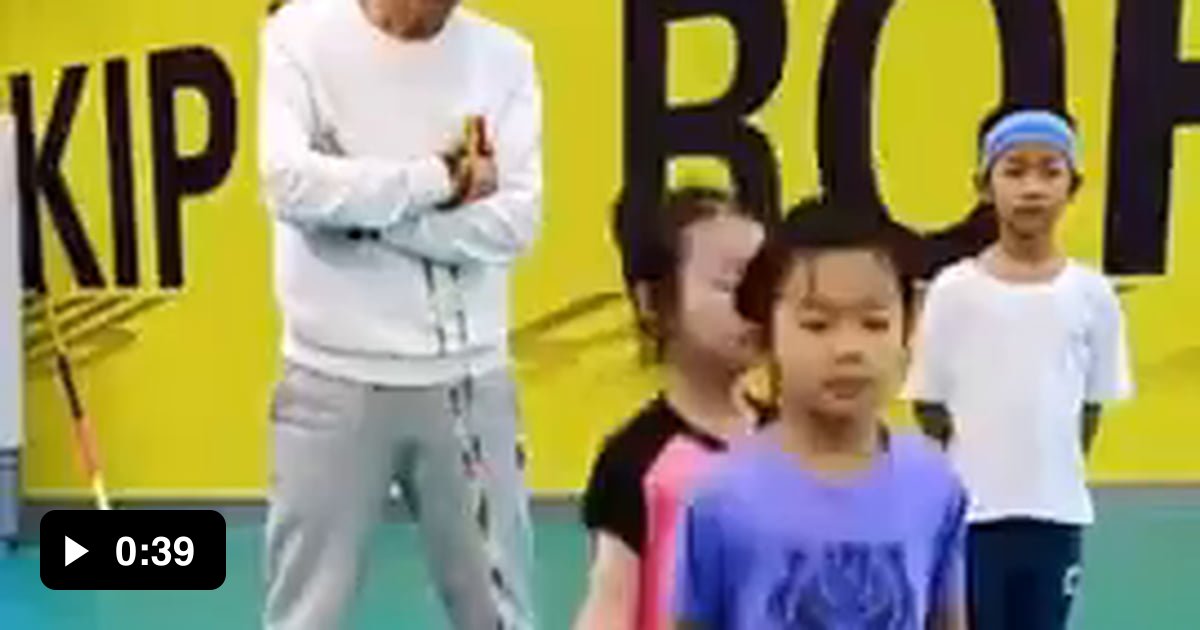 Skipping at the best - 9GAG