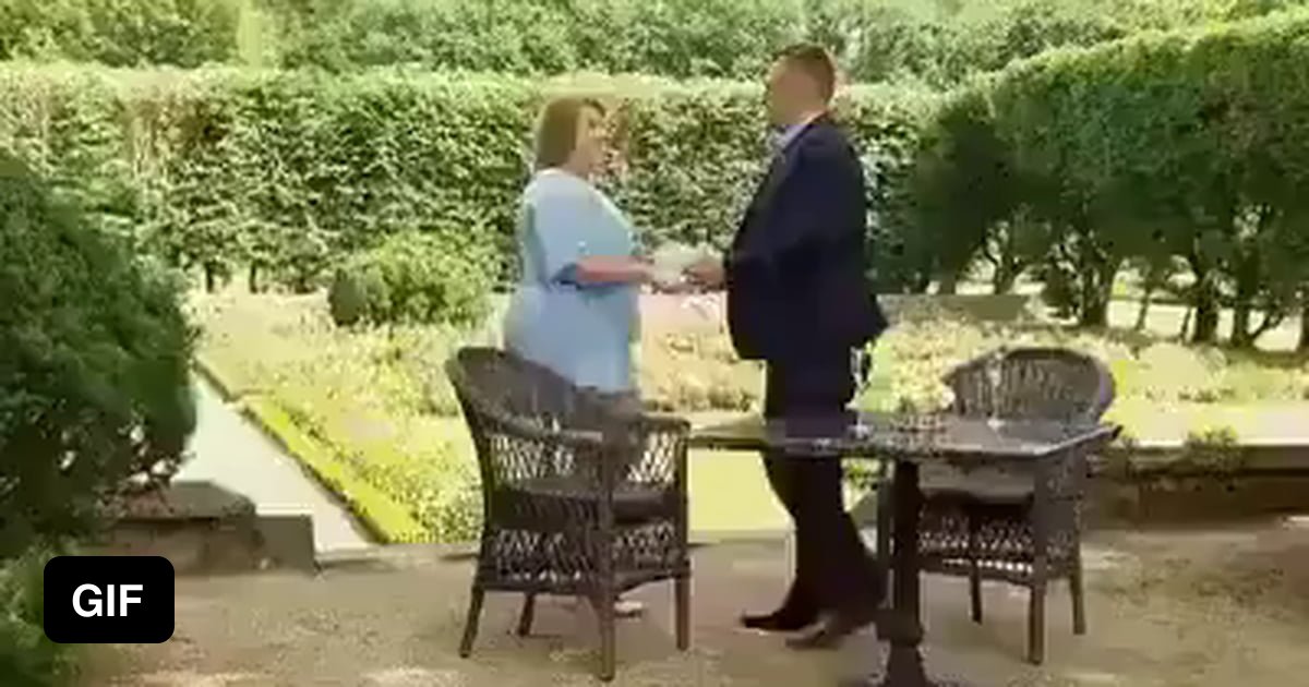 Dude... What did she expect? - 9GAG