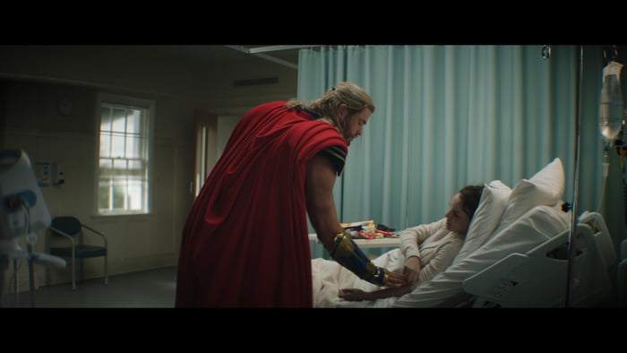 Thor visits sick kid in hospital - 9GAG