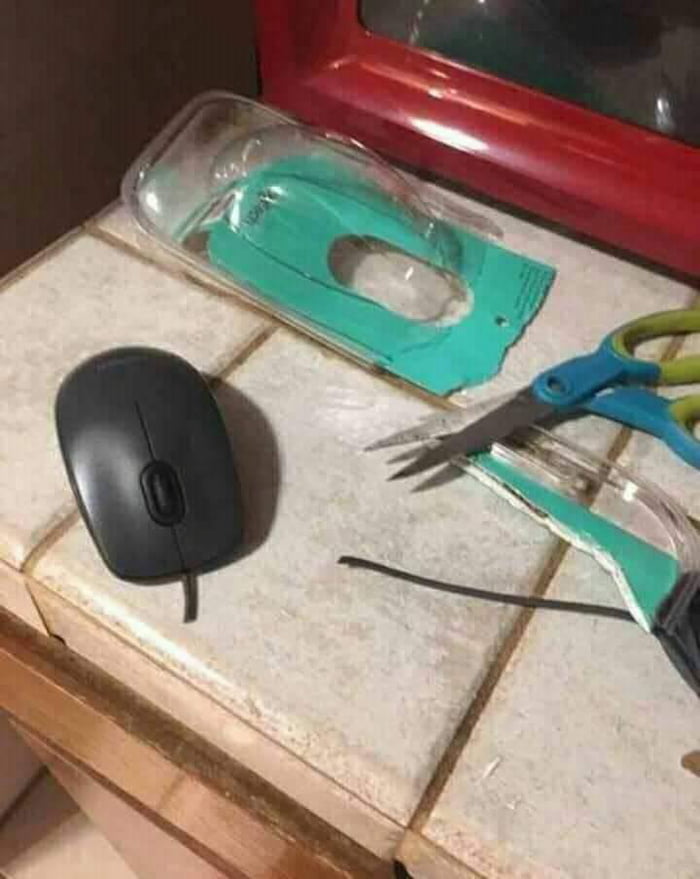 How to turn a wired mouse into wireless | DIY - 9GAG