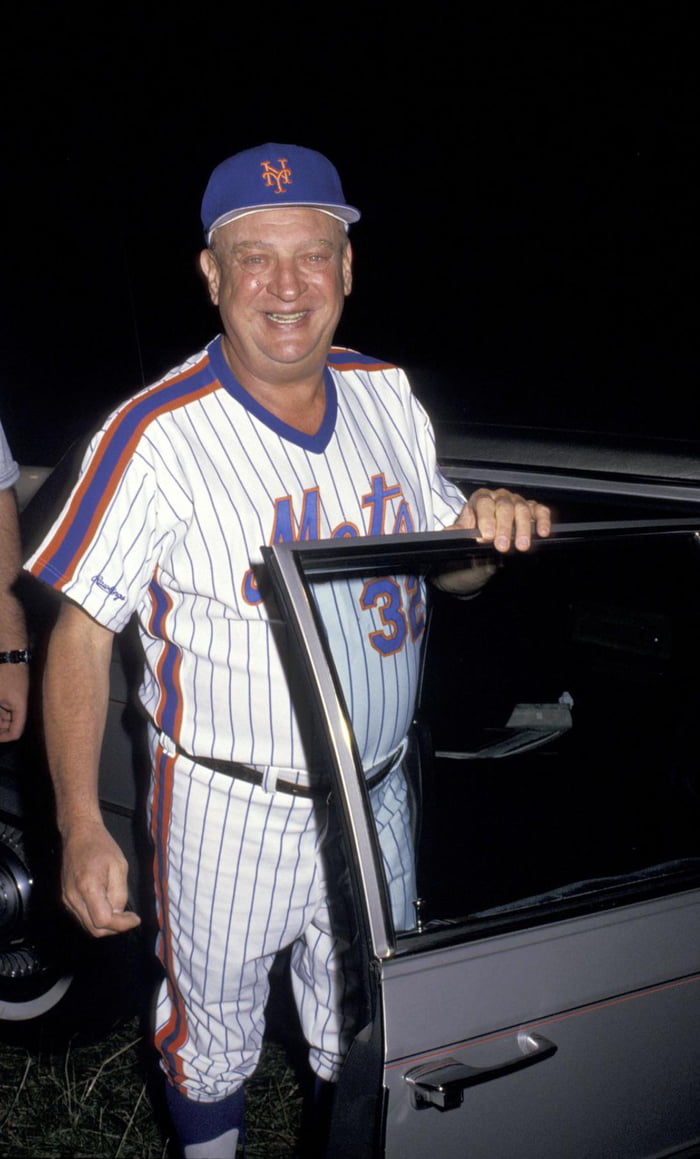 Rodney Dangerfield (1986) - 9GAG