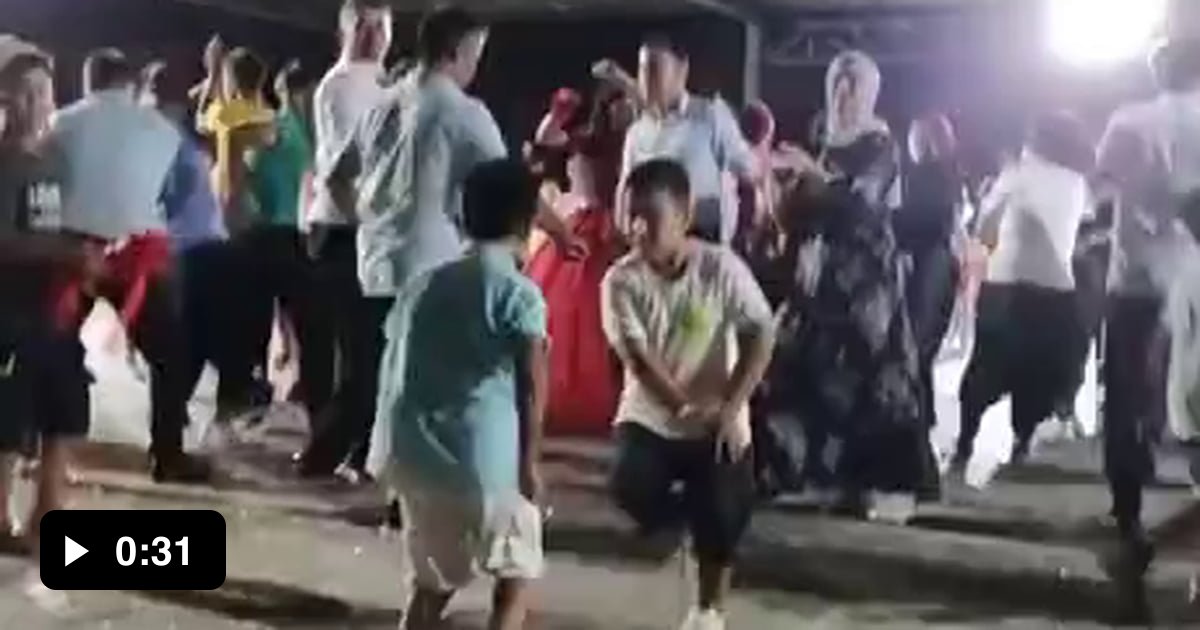 Mad dancing skills... - 9GAG