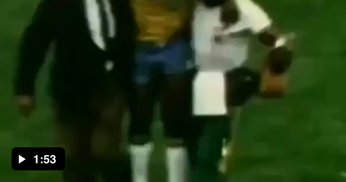 Pelé and the reason why red cards where invented - 9GAG