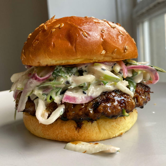 Hoisin glazed duck burger with sour apple slaw - 9GAG