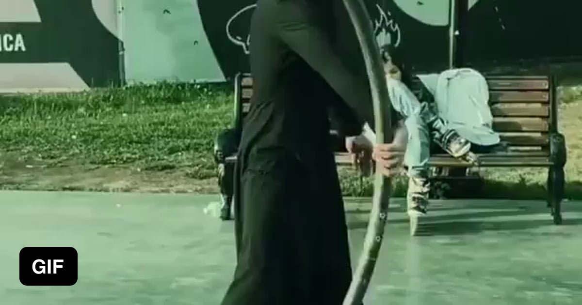 Awesome looks like the Matrix - 9GAG