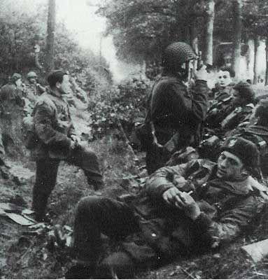 Polish paratroopers of the 1st (Polish) Independent Parachute Brigade ...