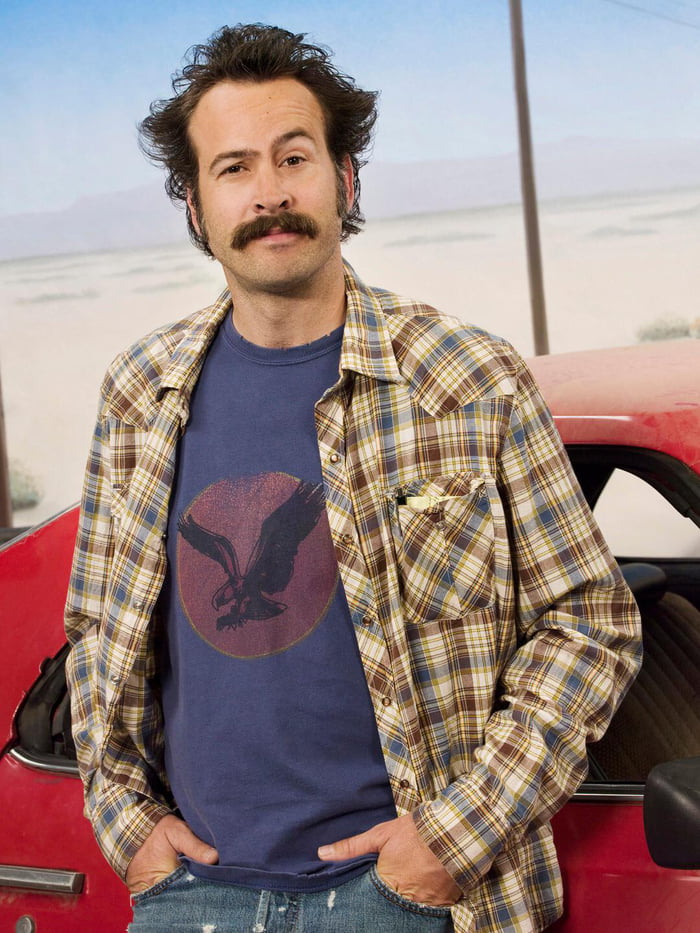 Jason Lee as Earl Hickey. That stache 🔥 - 9GAG