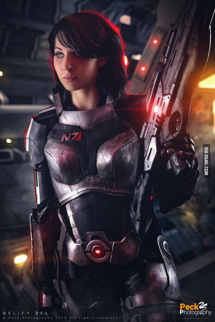 Commander Shepard cosplay - 9GAG