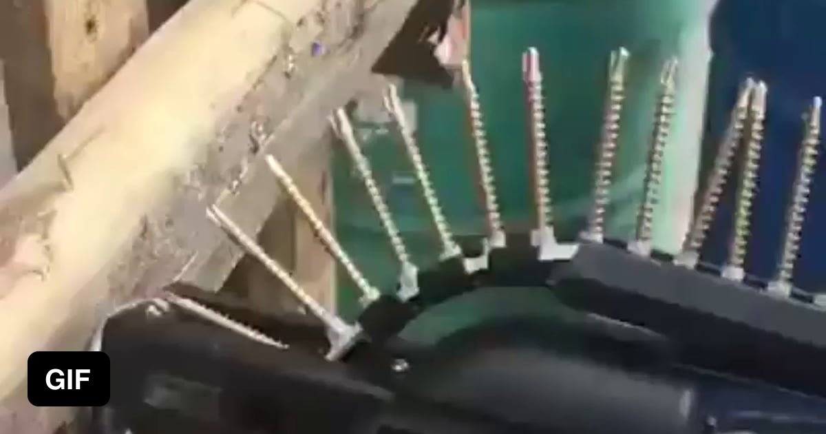 Automatic Screw Spike Chain Nail Gun - 9GAG