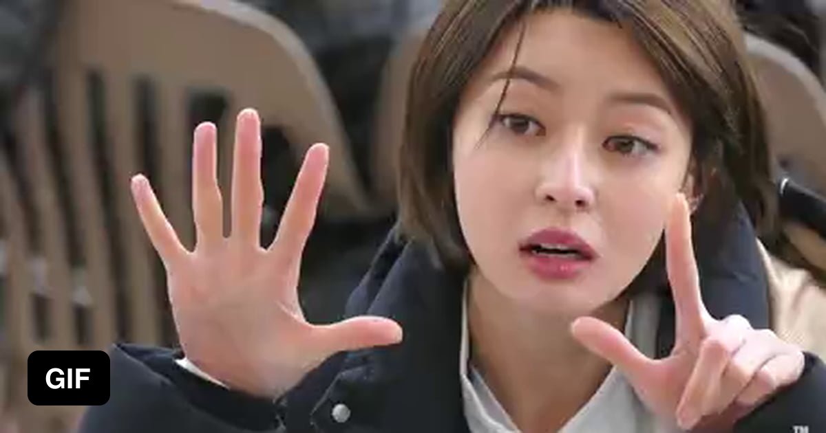 When she wants 10 but you only got 7 inch - 9GAG