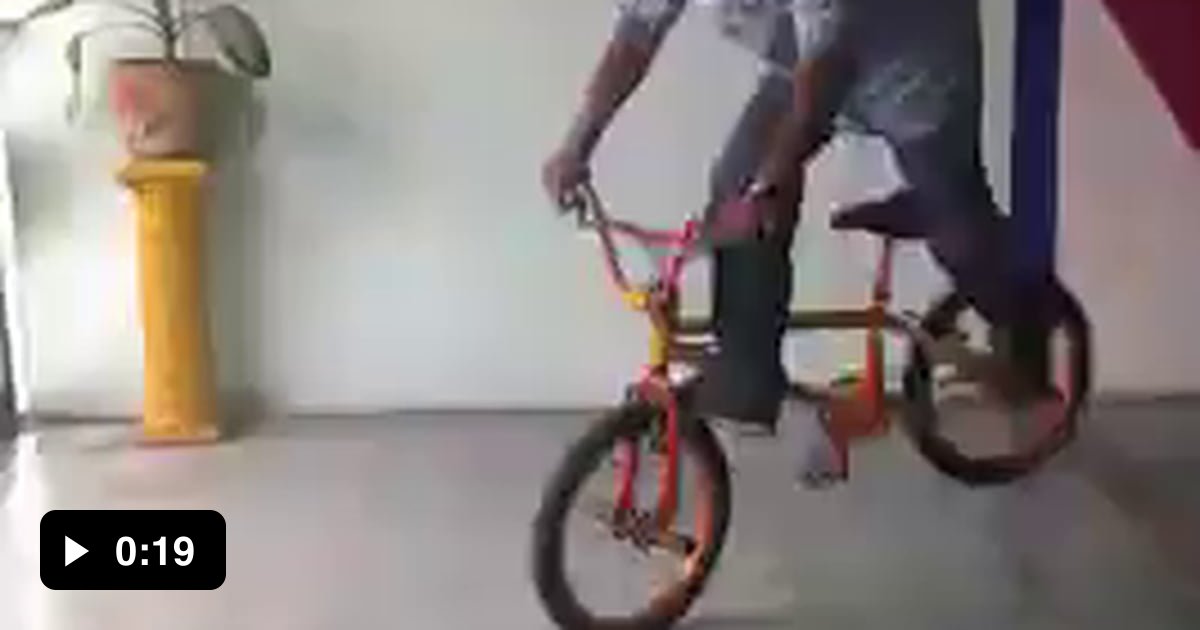 Dad, teach me how ride a bike -Ask your grandad. - 9GAG