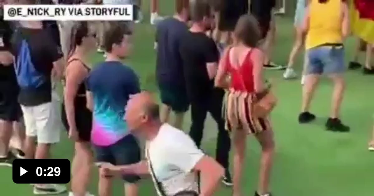 This guy can dance. - 9GAG