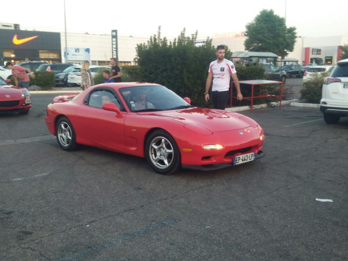 Bone stock FD RX7 - 9GAG