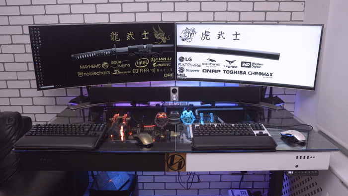 Samurai themed Dual desk PC - 9GAG