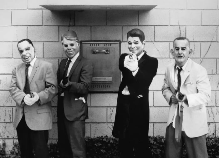 The "Ex-Presidents" on the set of Point Break (1991) - 9GAG